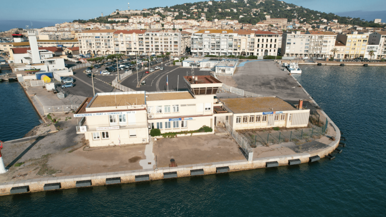 La capitainerie du port de Commerce de Sète